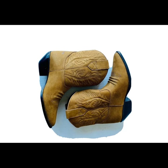 Sabree | Shoes | Sabree Laurie Tan Suede Leather Cowboy Booties 6 ...